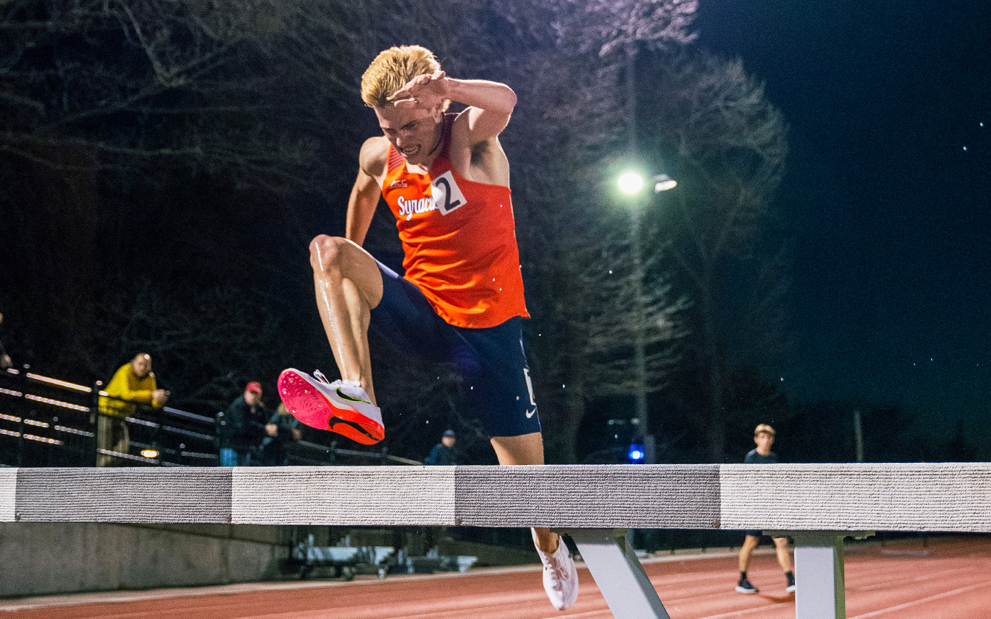 Robertson breaks U23 record in season opener - Ottawa Lions Track and ...